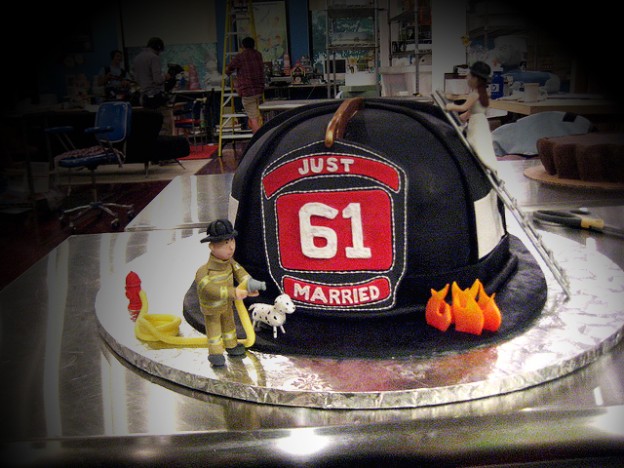 10 Awesome Grooms Cake Ideas to Get You Started